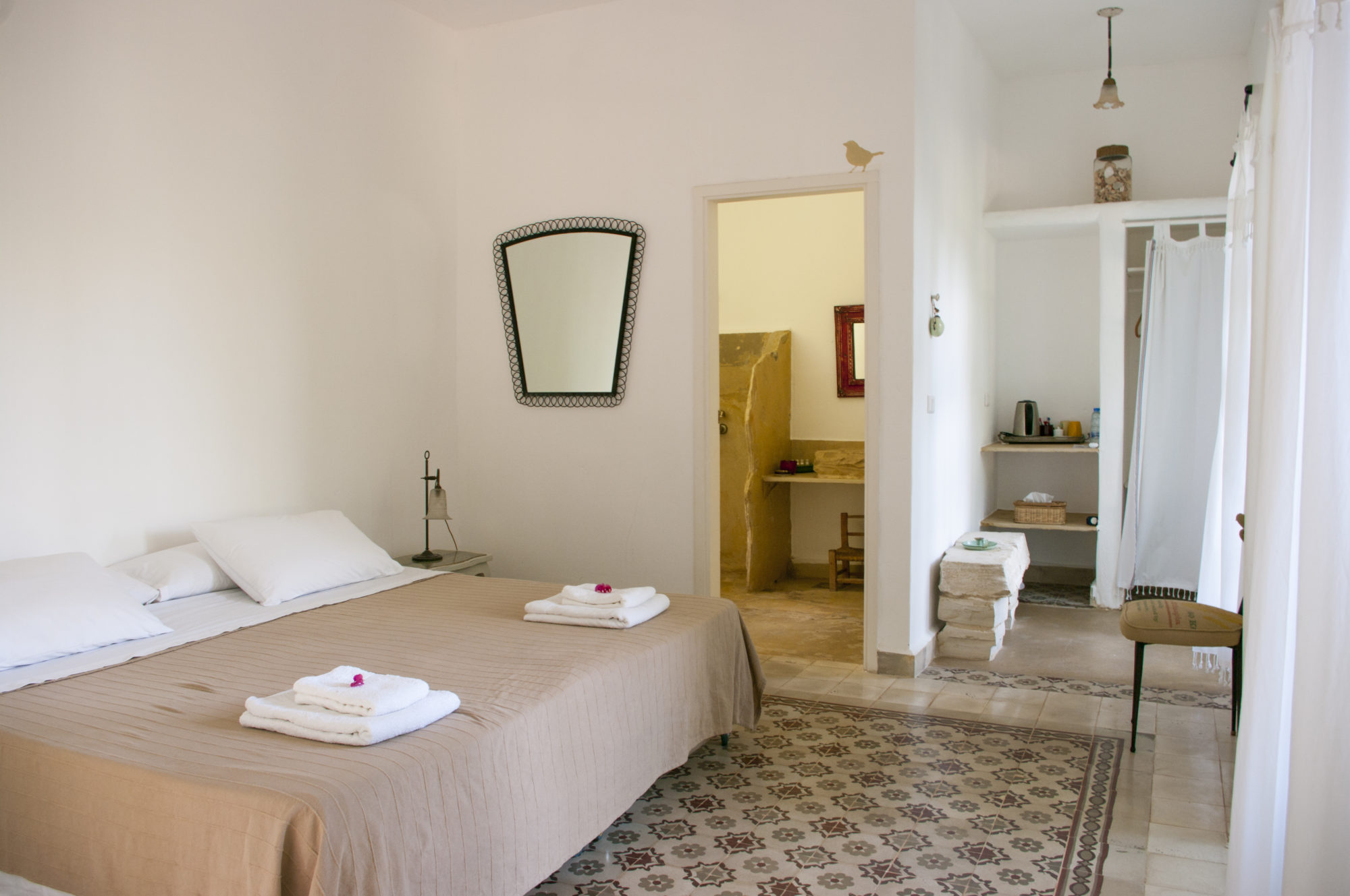 Beit Al Batroun · Bed and Breakfast in Batroun · L’Hôte Libanais